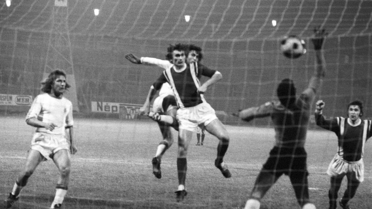 Nagy László: A magyar labdarúgó-válogatott tíz meccsből egyet bárki ...