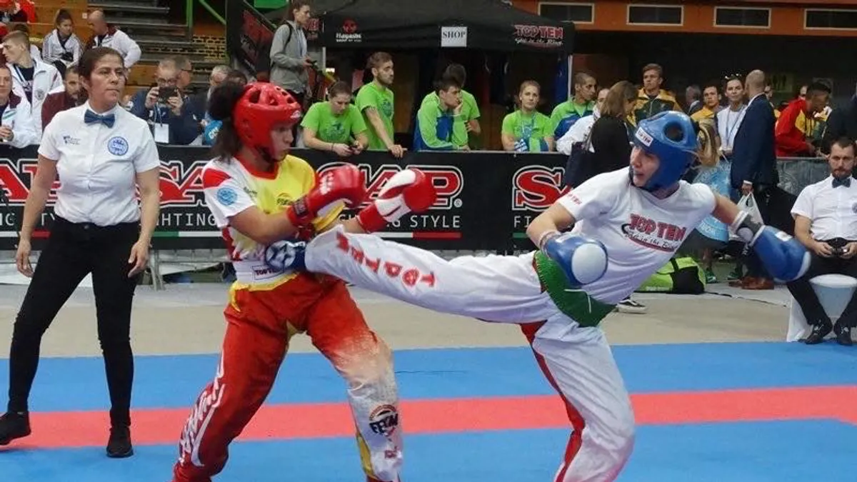 Duplázott Busa Andrea a kick-box vb-n - ORIGO