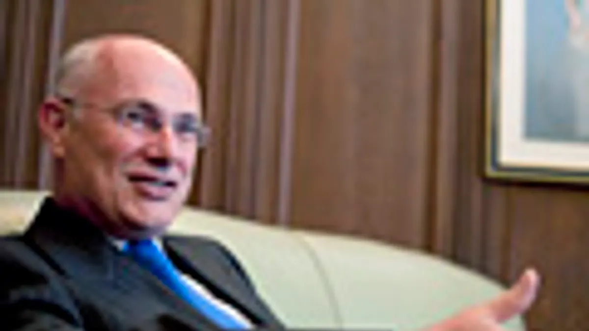 "Nem prédikáltunk Magyarországnak" - interjú Greg Dorey brit ...