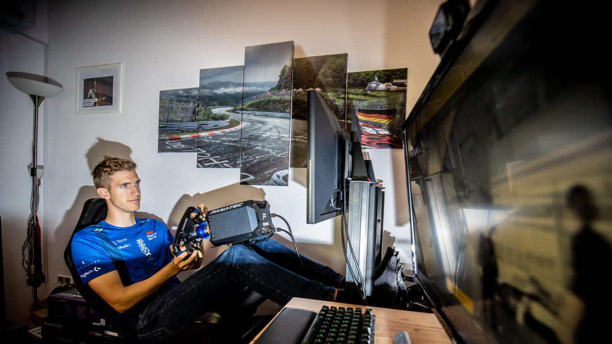 Baleset miatt még mindig nincs magyar pont a virtuális F1-es ...