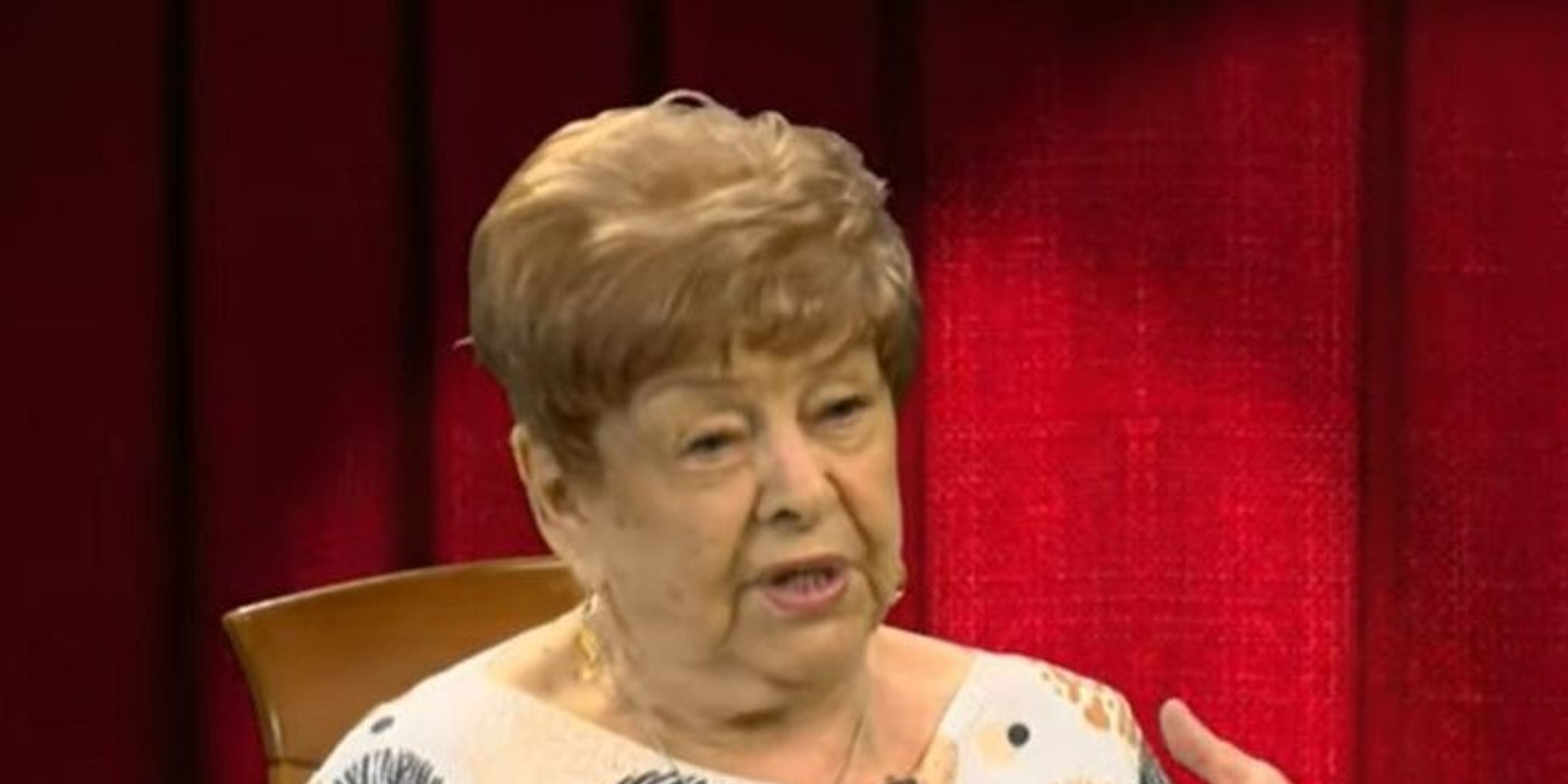 A Szomszédok Janka nénije felbőszülten támadt Orbánékra - ORIGO A Szomszédok Janka nénije felbőszülten támadt Orbánékra - ORIGO