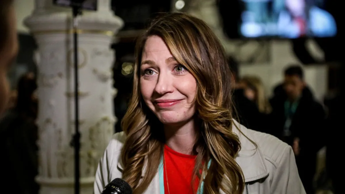 Folytatódik a Momentum-összeomlás: Fekete-Győr és Gelencsér után most Donáth Anna vált ...