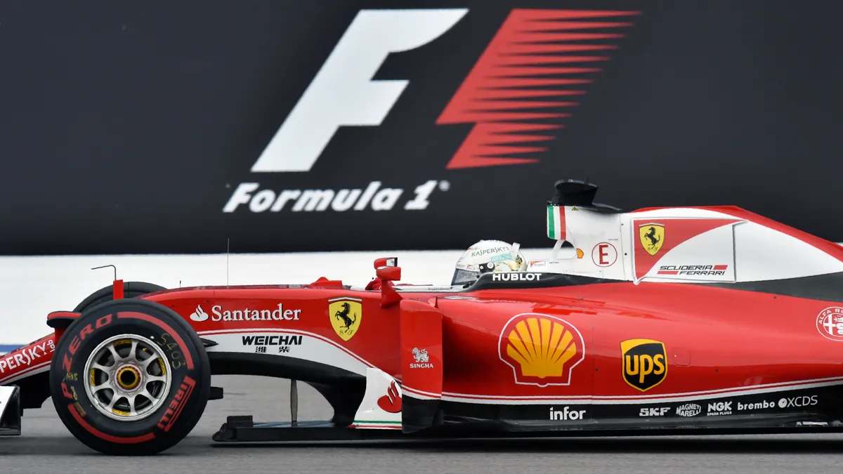 A Ferrari részesedést vásárolt a Forma-1-ben - ORIGO