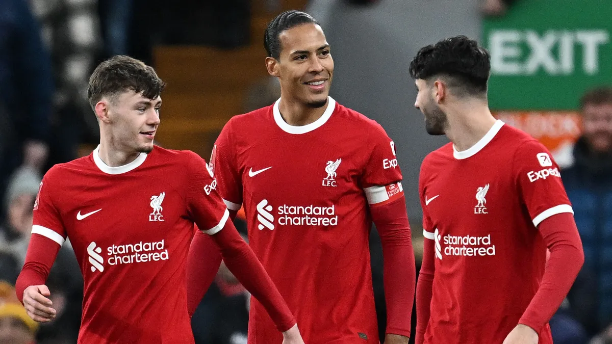 Nem bírja ki a Liverpool csapatkapitánya, hogy ne piszkálja Szoboszlai ...