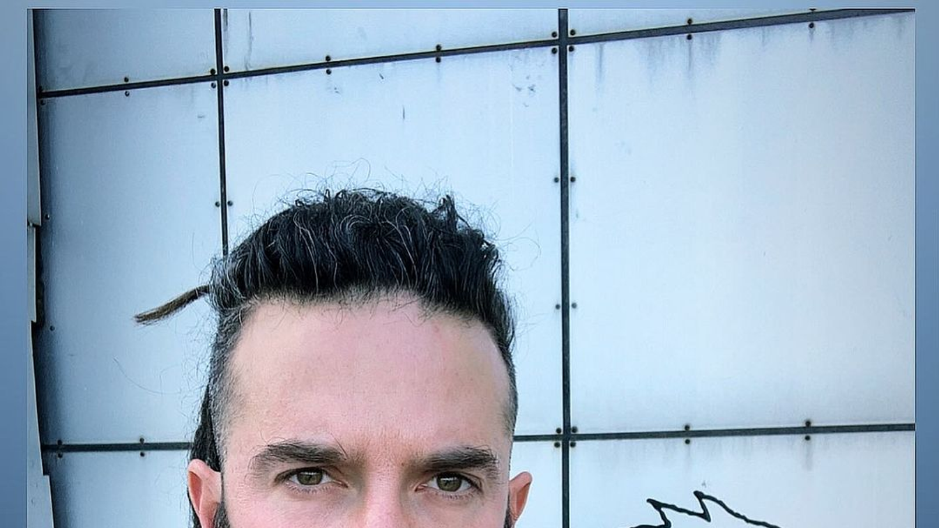 Varga Viktor teljesen meztelen fotón és videón mutogatja a barátnőjét - ORIGO