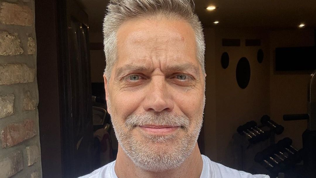 Harsányi Levente összeköltözik a 20 évvel fiatalabb barátnőjével - ORIGO