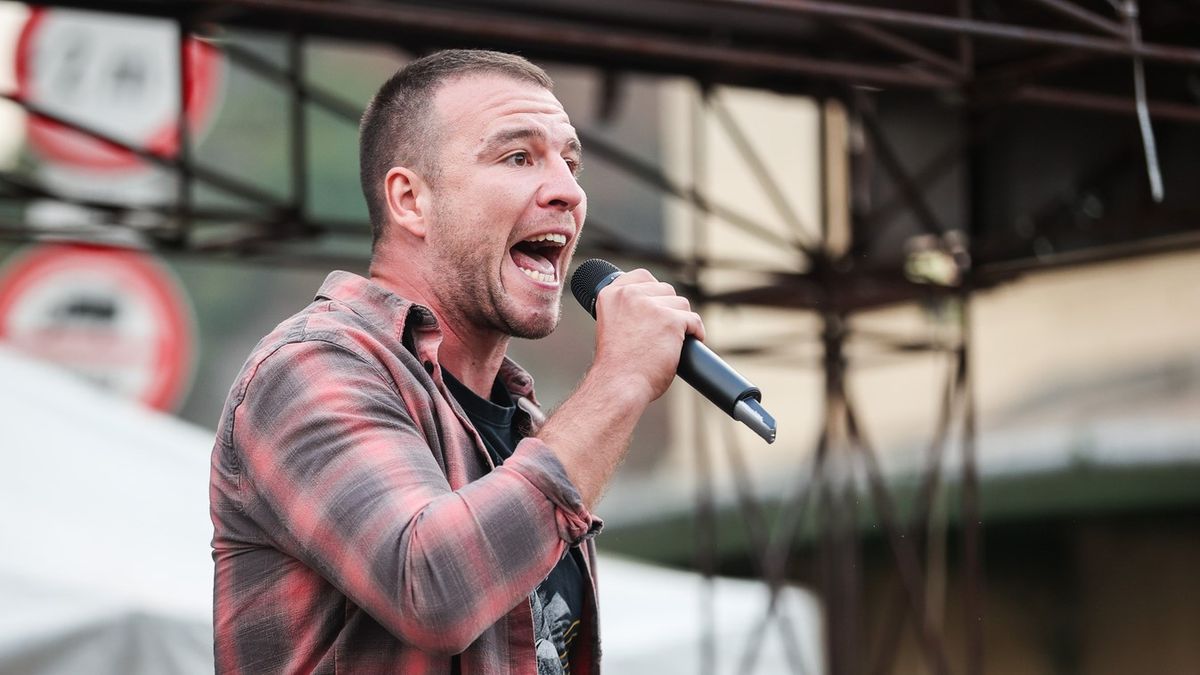 Molnár Áron és más perifériára szorult "színész" a nemzeti ünnepet ...