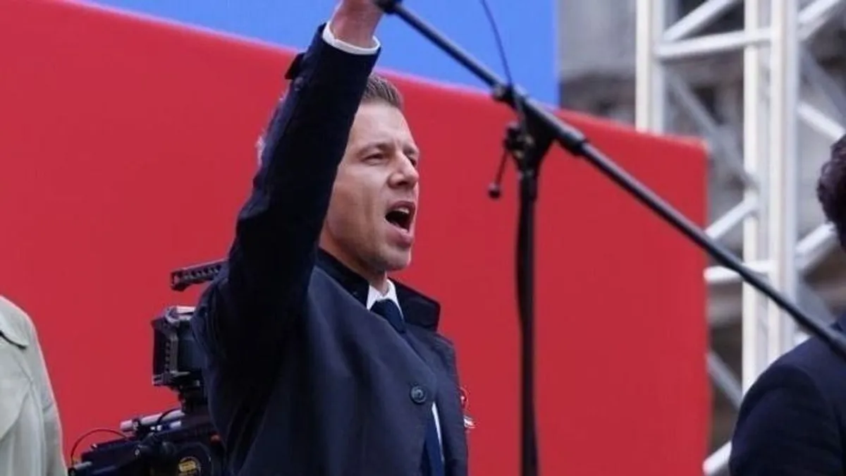 Bayer Zsolt a saját feleségét és barátait lehallgató Magyar Péterről ...