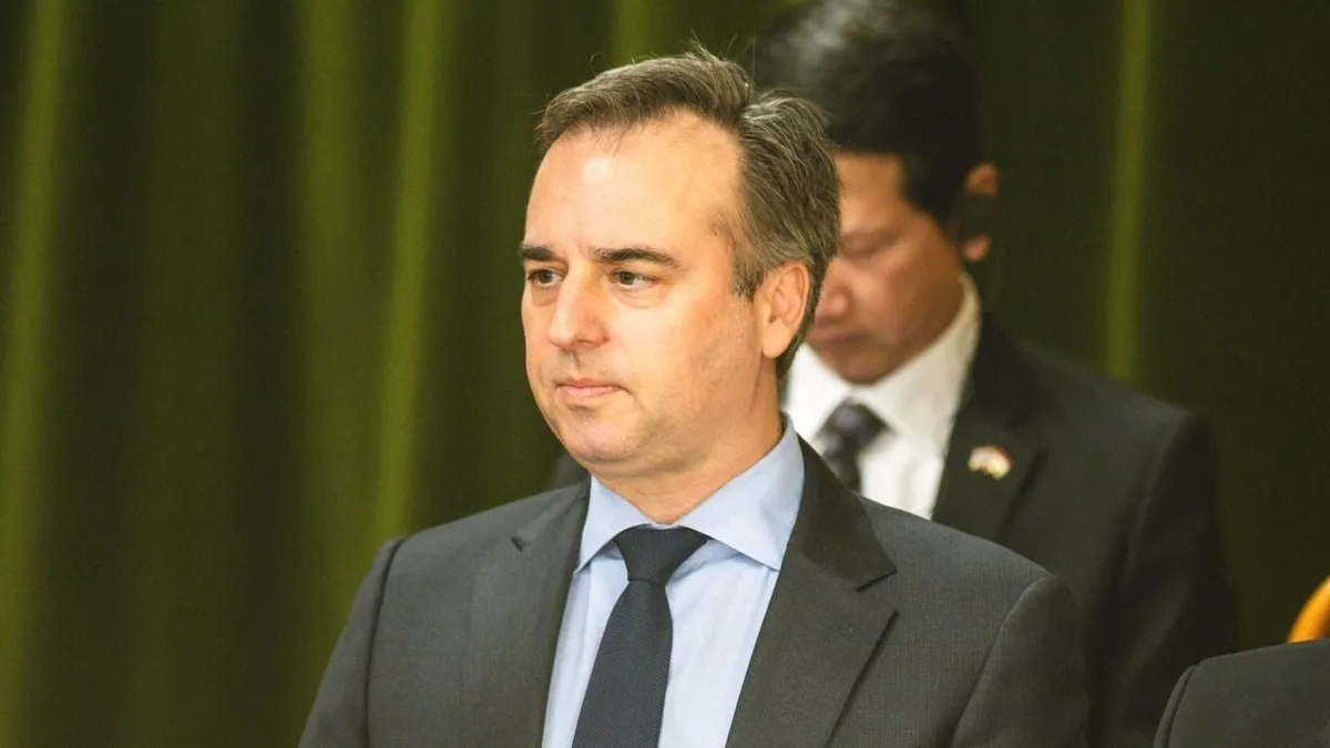 Menczer Tamás: David Pressman beszéde egy baloldali politikai aktivista ...