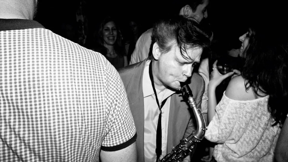 Meghalt James Chance - ORIGO