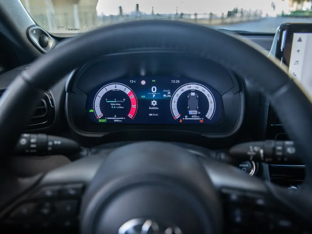 Van benne ráció - Toyota Yaris Cross Hybrid teszt (2024) - ORIGO