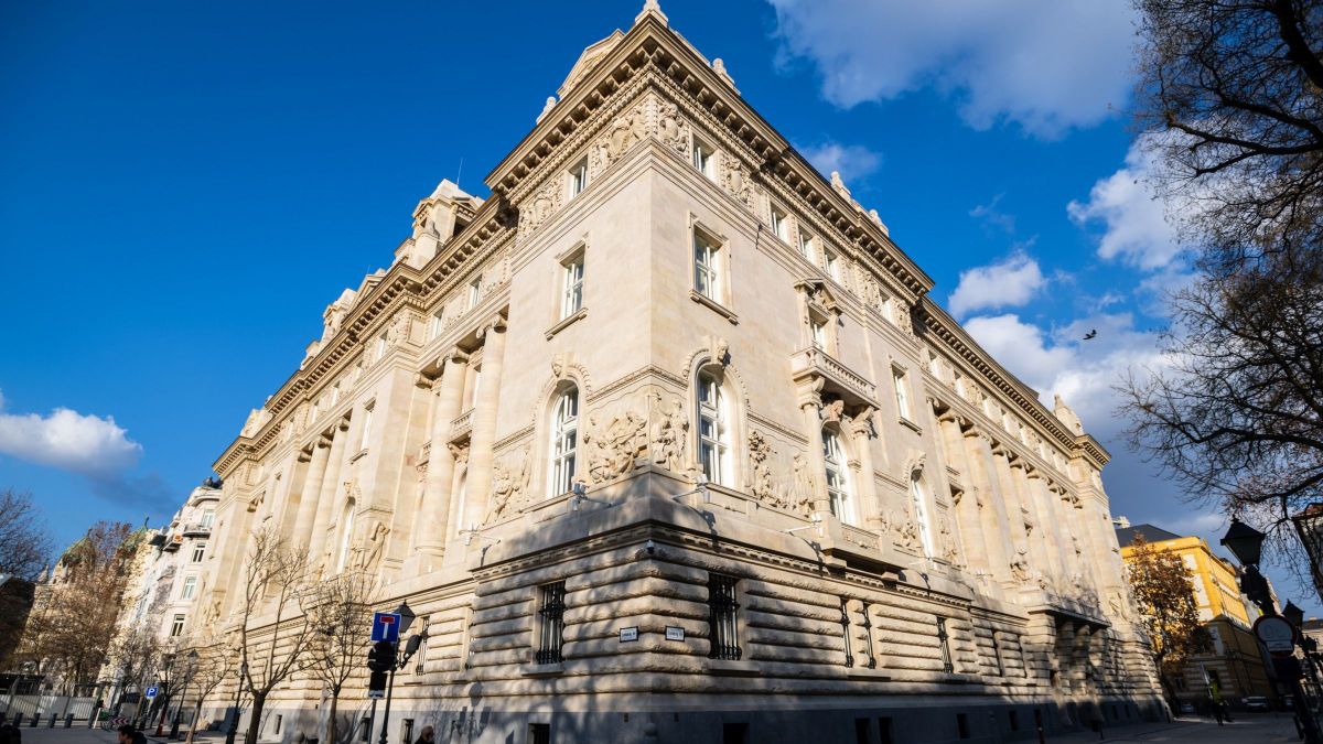 Milliós bírságot kapott egy hazai nagybank, hiányosságok voltak működésében - ORIGO