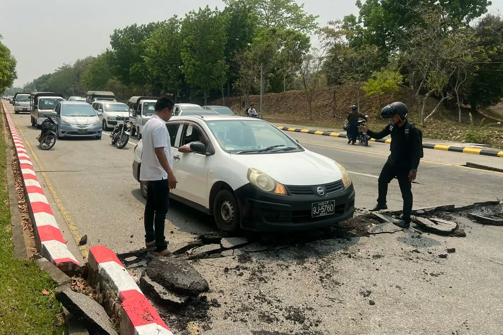 Óriási földrengés rázta meg Thaiföldet és Mianmart, több épület ...