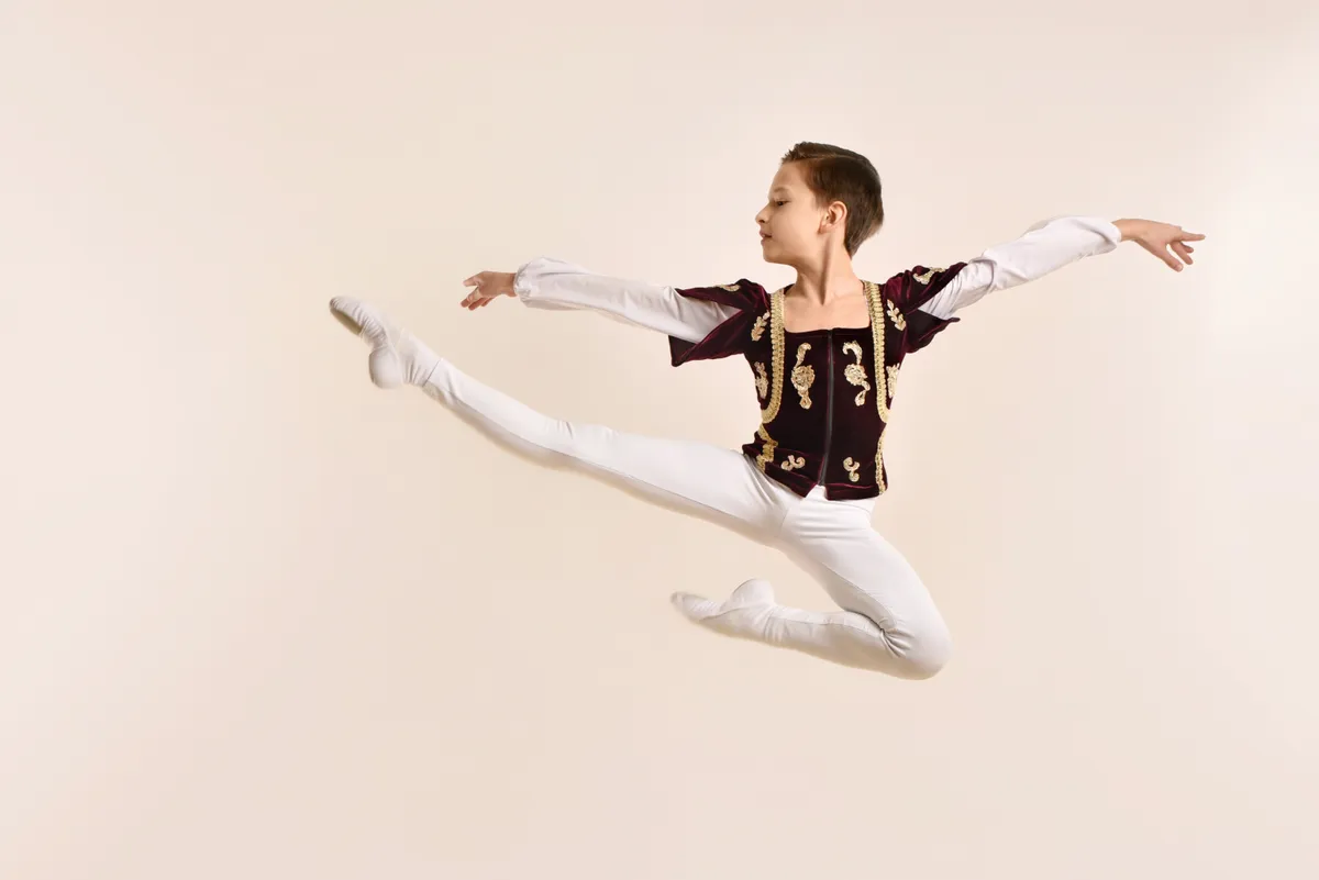 Berci csak 11 éves, de úgy táncol, hogy a világ legjobb balettiskolája ...