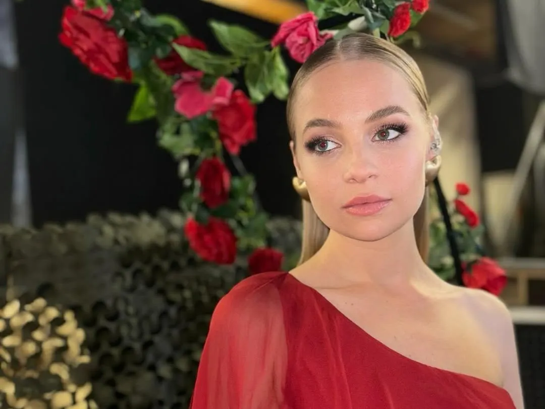 Csúnyán lebuktatta magát Iszak Eszter, magára zúdította az internet ...