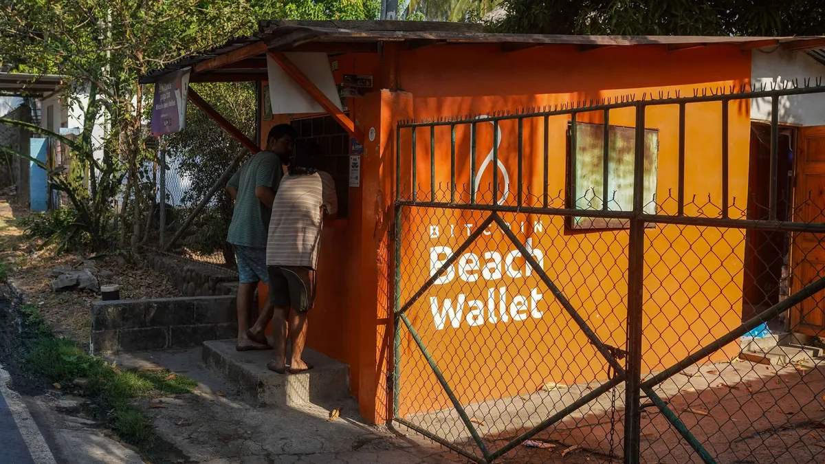 Bitcoin Beach: ahol mindent kriptovalutával lehet fizetni - ORIGO