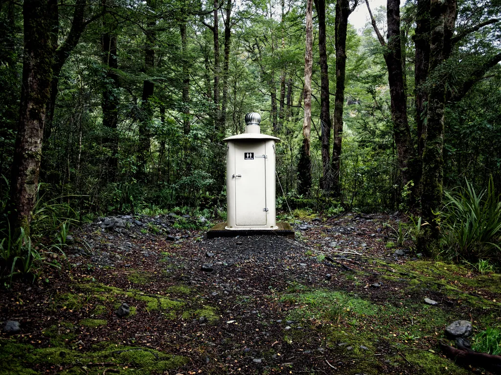 Nyilvános WC-k a világ leglehetetlenebb helyein - ORIGO