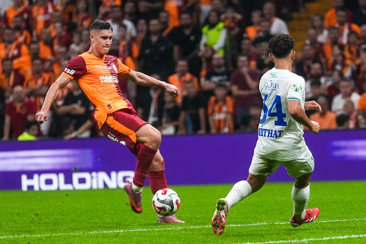 Sallai Roland nagyon önzetlen volt, gól helyett beérte gólpasszal is ...