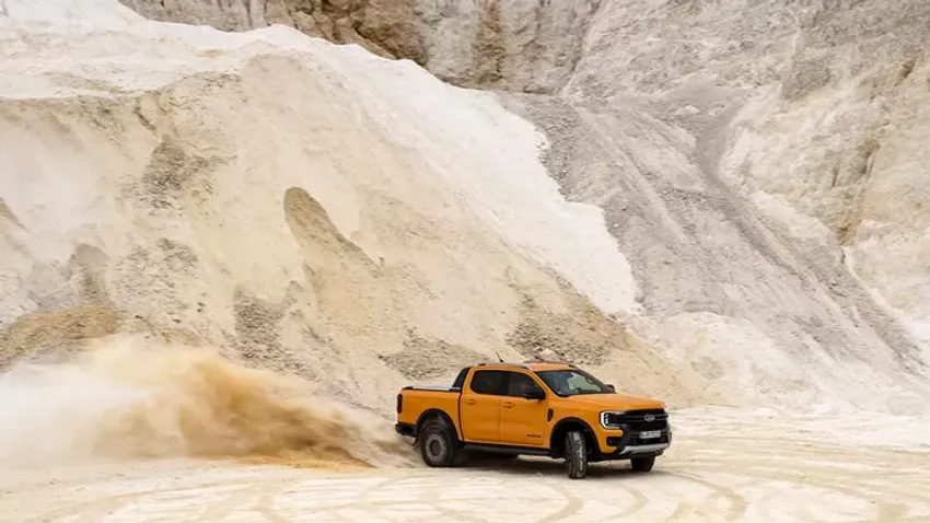 Ford Ranger PHEV magyar menetpróba | origo.hu