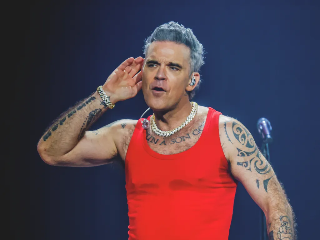 Robbie Williams Budapesten: látvány, zene, extázis – képekben a show ...
