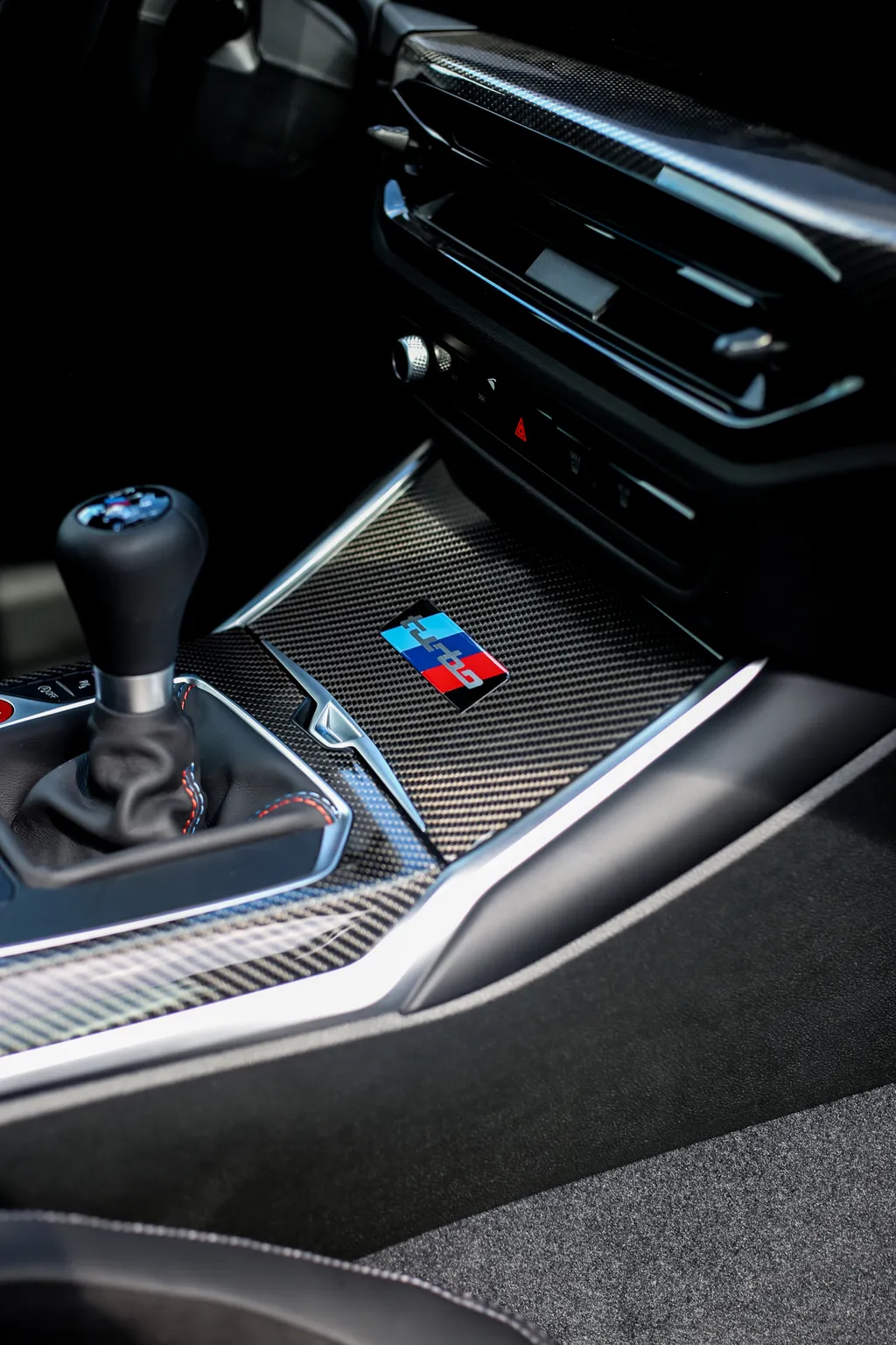 A BMW és Európa első turbómotoros autójára emlékeznek az M2 Turbo-val ...