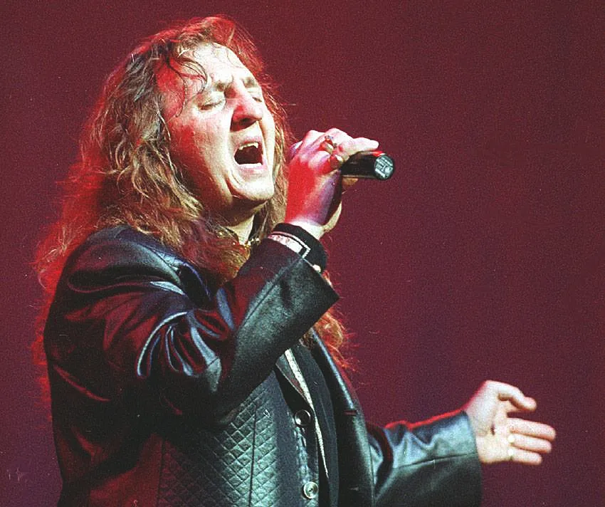 Zámbó Jimmy kiadatlan dalát adja elő Peter Srámek - ORIGO