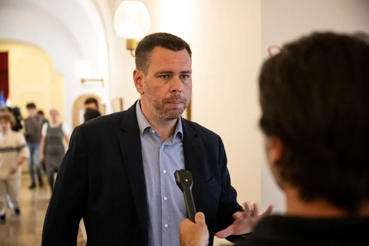 Így vált Vitézy Dávid a Fidesz hekkjéből a Tisza Párt miniszterévé - ORIGO