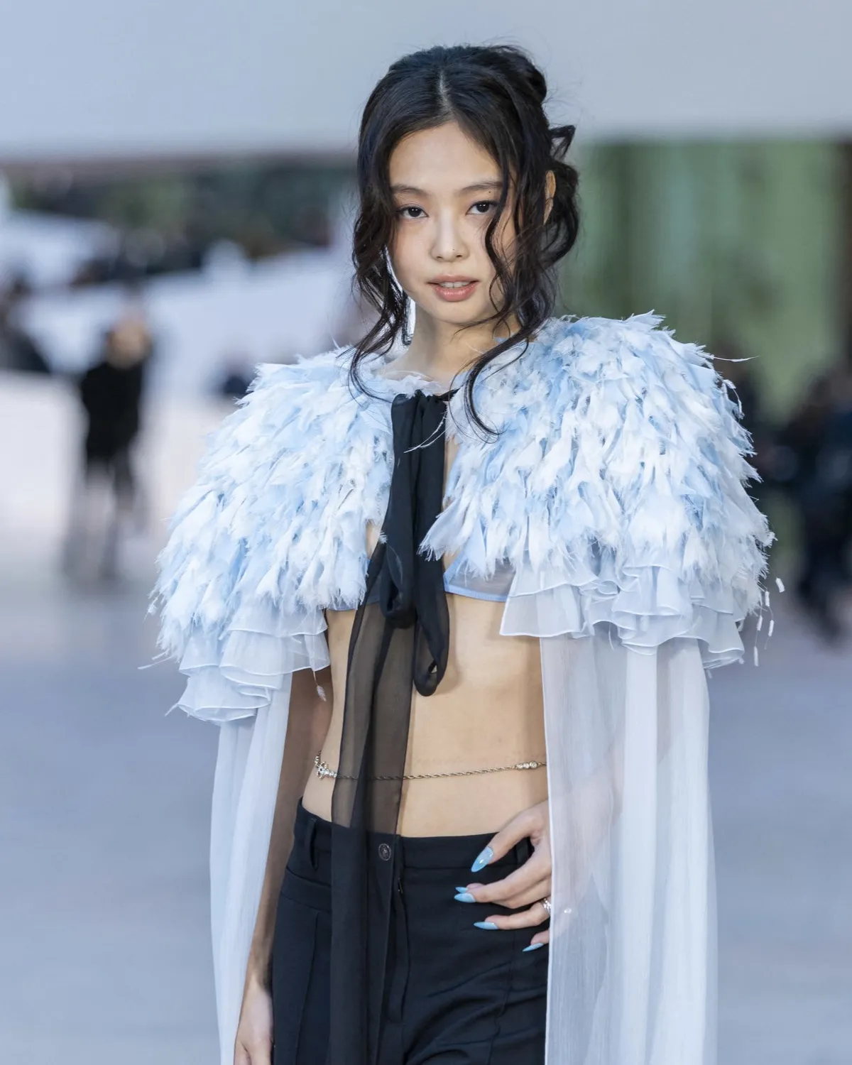Jennie Kim: Feszes ruha, mély dekoltázs – A Blackpink sztárja új stílus ...