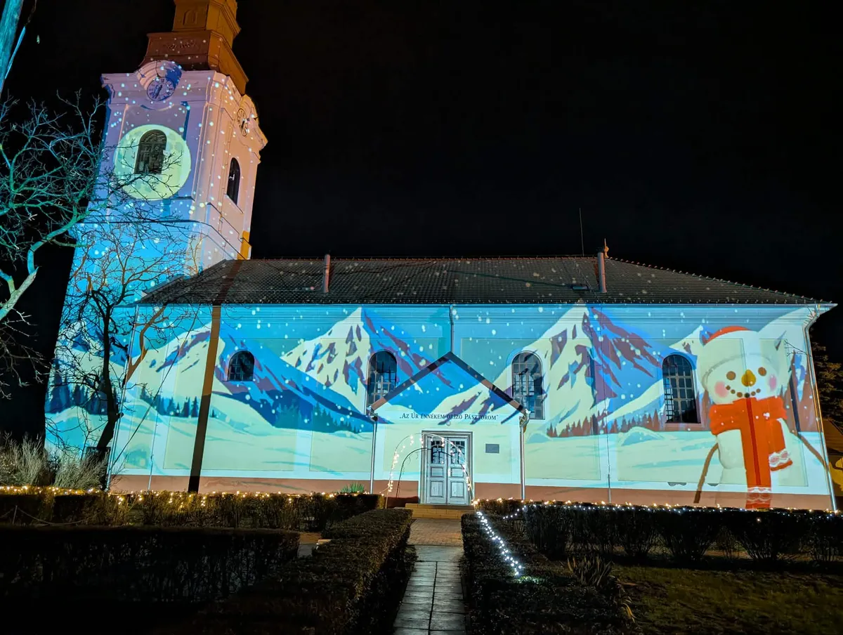 Karácsonyi fényshow ragyogja be Sárrétudvarit - ORIGO