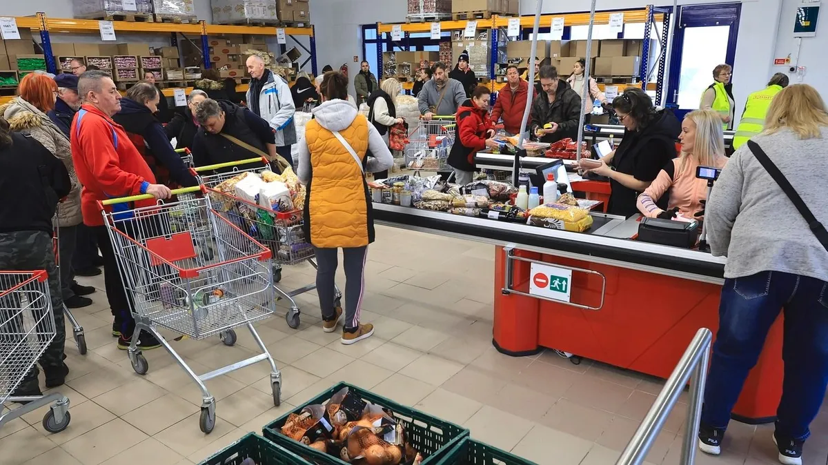Élelmiszerek ára zuhant a legjobban - marad az árréscsökkentés - ORIGO