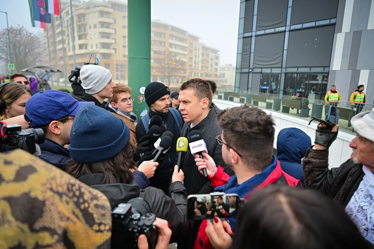 Menczer Tamás szerint nem kizárható, hogy a DK egyszer eltalálja az ...