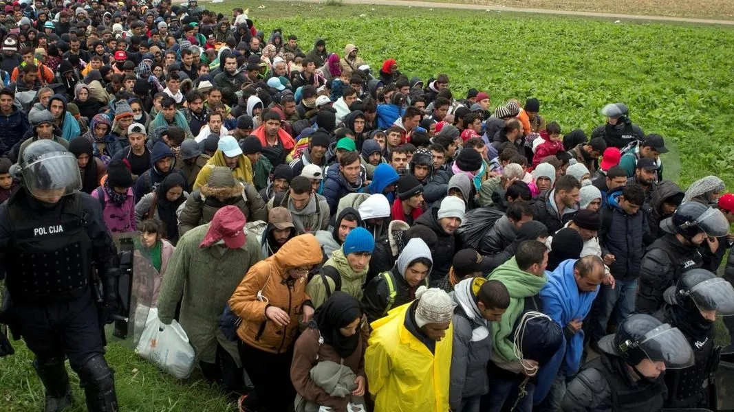 A Tisza Párttal együtt a bevándorlók is jönnének – Bódis Kriszta és ...