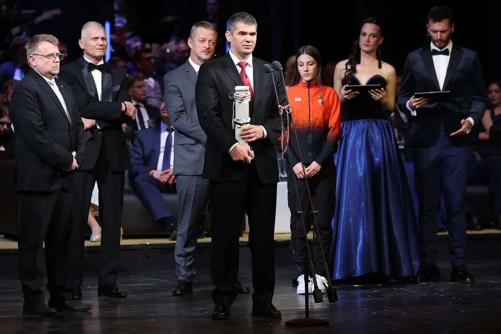 Gyönyörű ruhák, mesebeli helyszín: így adták át az Év Sportolója díjat ...