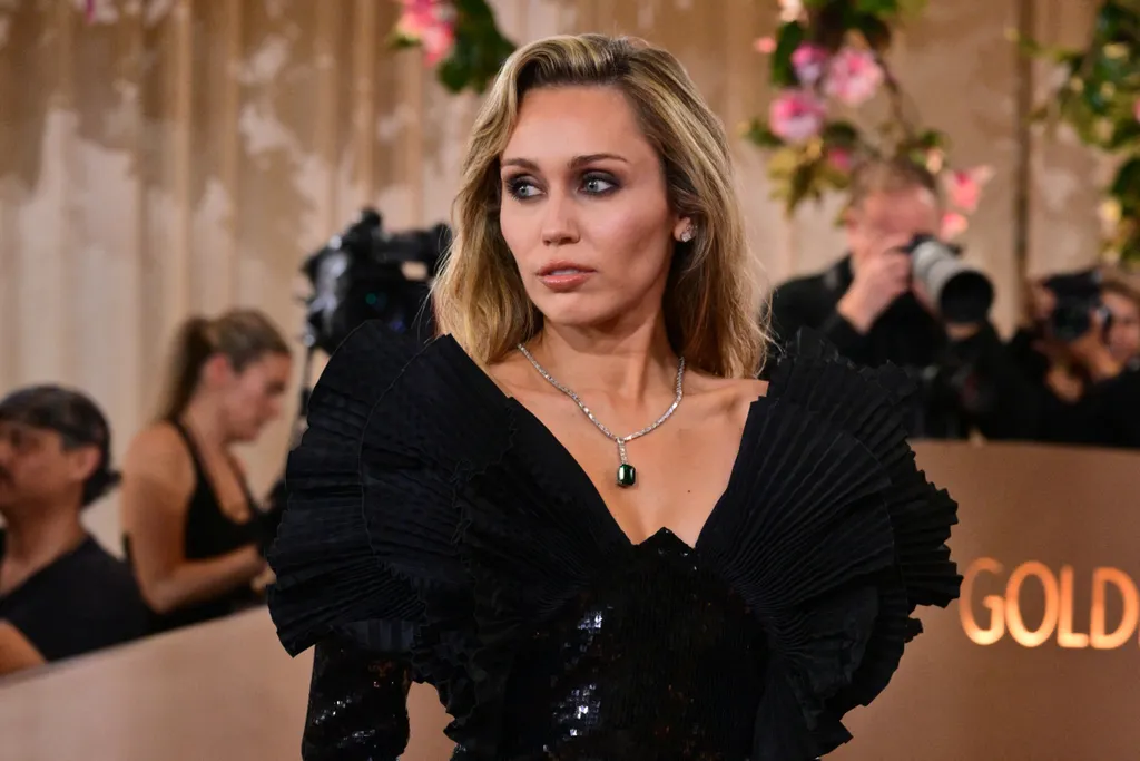 Jennifer Lopez merész húzása: ilyen extrém szettben még nem látta - ORIGO