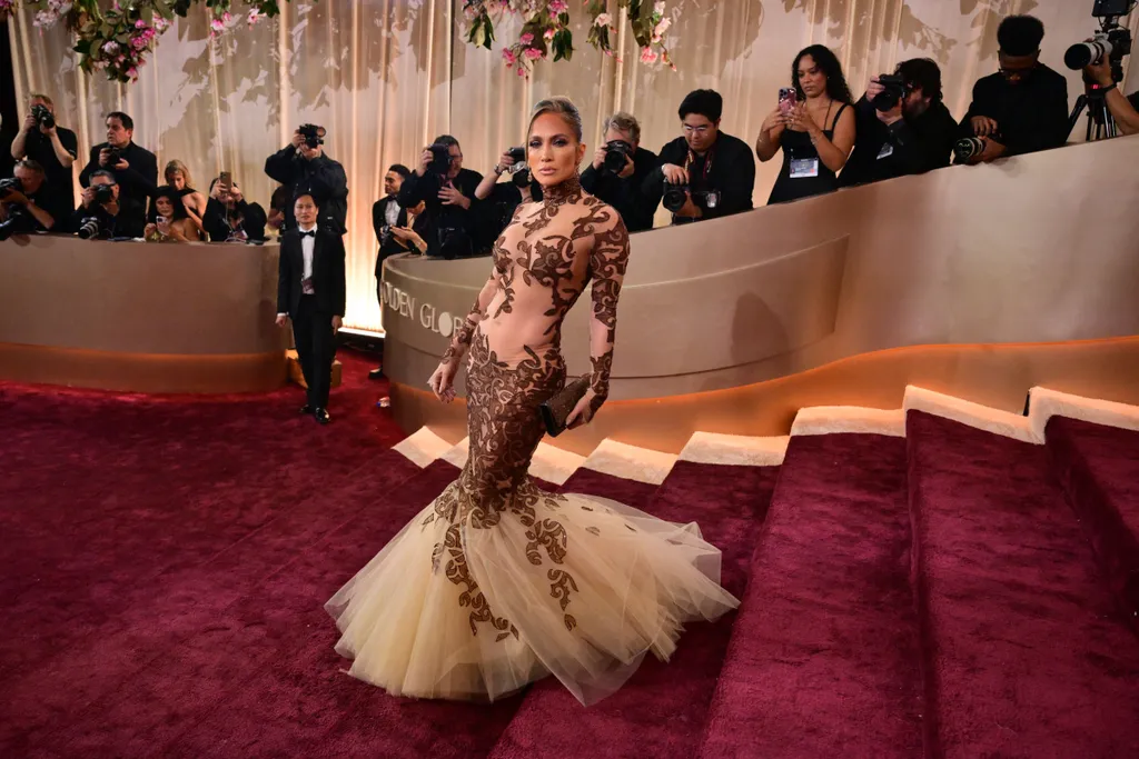 Jennifer Lopez merész húzása: ilyen extrém szettben még nem látta - ORIGO