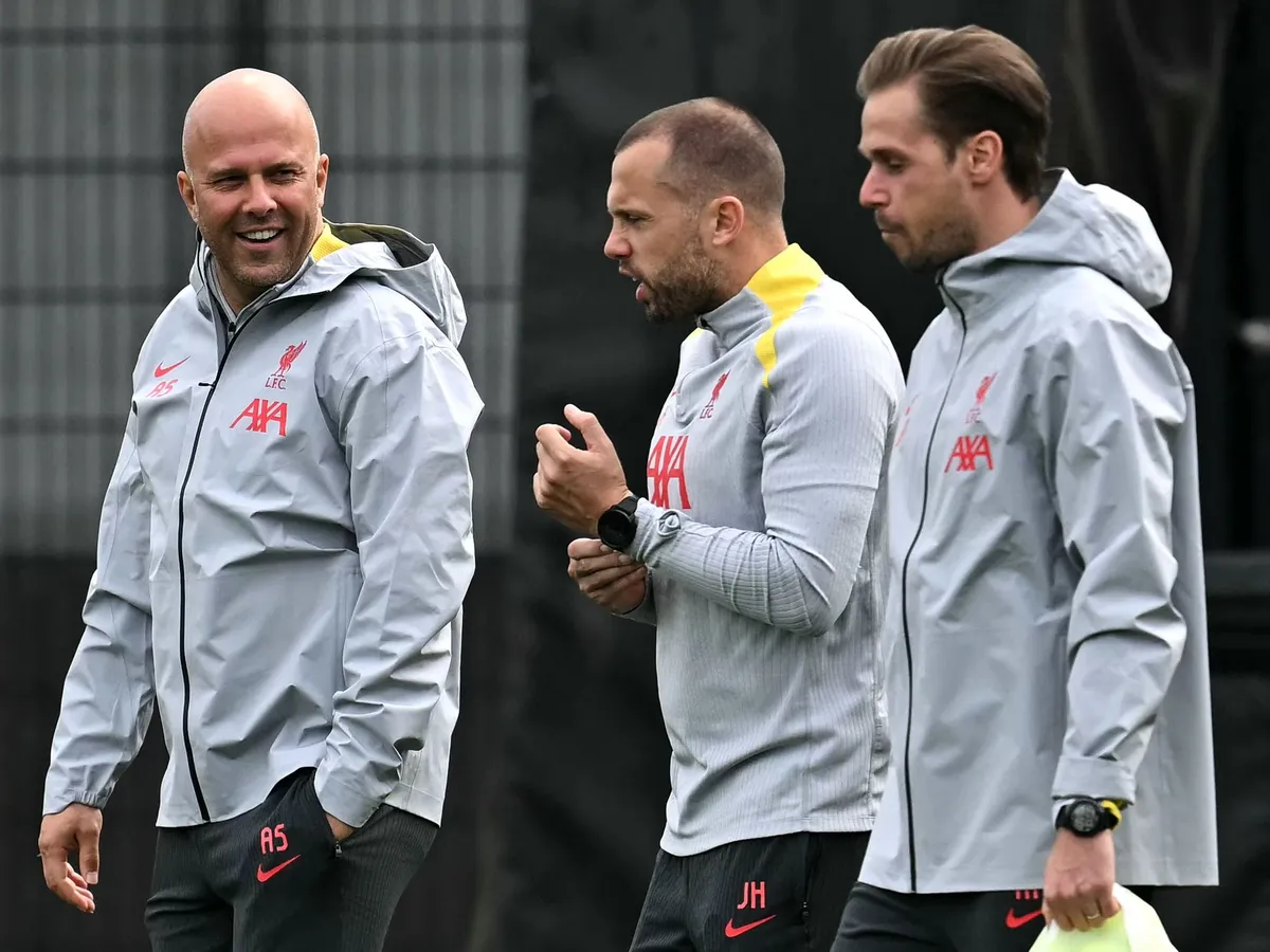 Szoboszlai korábbi edzője a Liverpool riválisához igazolt - ORIGO