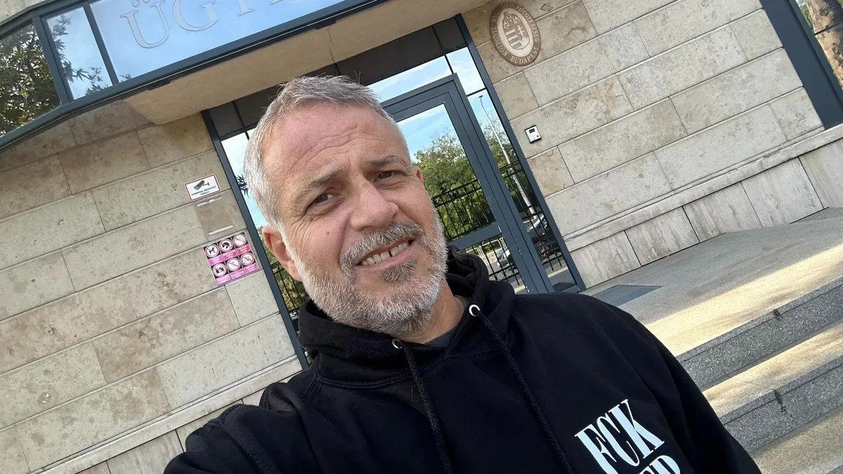 Juhász Pétert, a lecsúszott baloldali politikust, lapátra tették - ORIGO