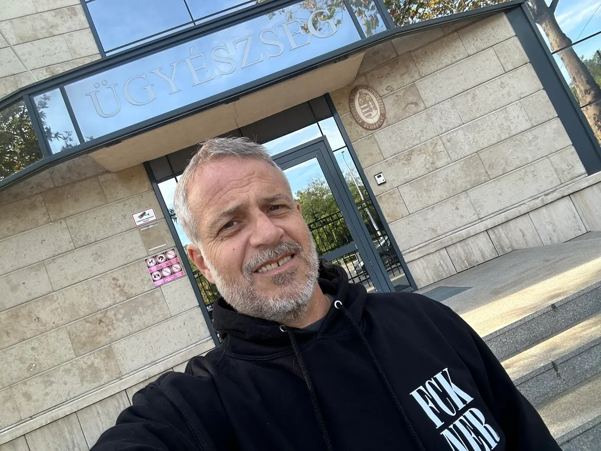 Juhász Pétert, a lecsúszott baloldali politikust, lapátra tették - ORIGO