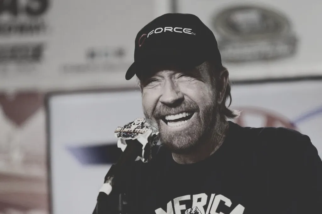Chuck Norris halála: családja közleményben erősítette meg a hírt - ORIGO