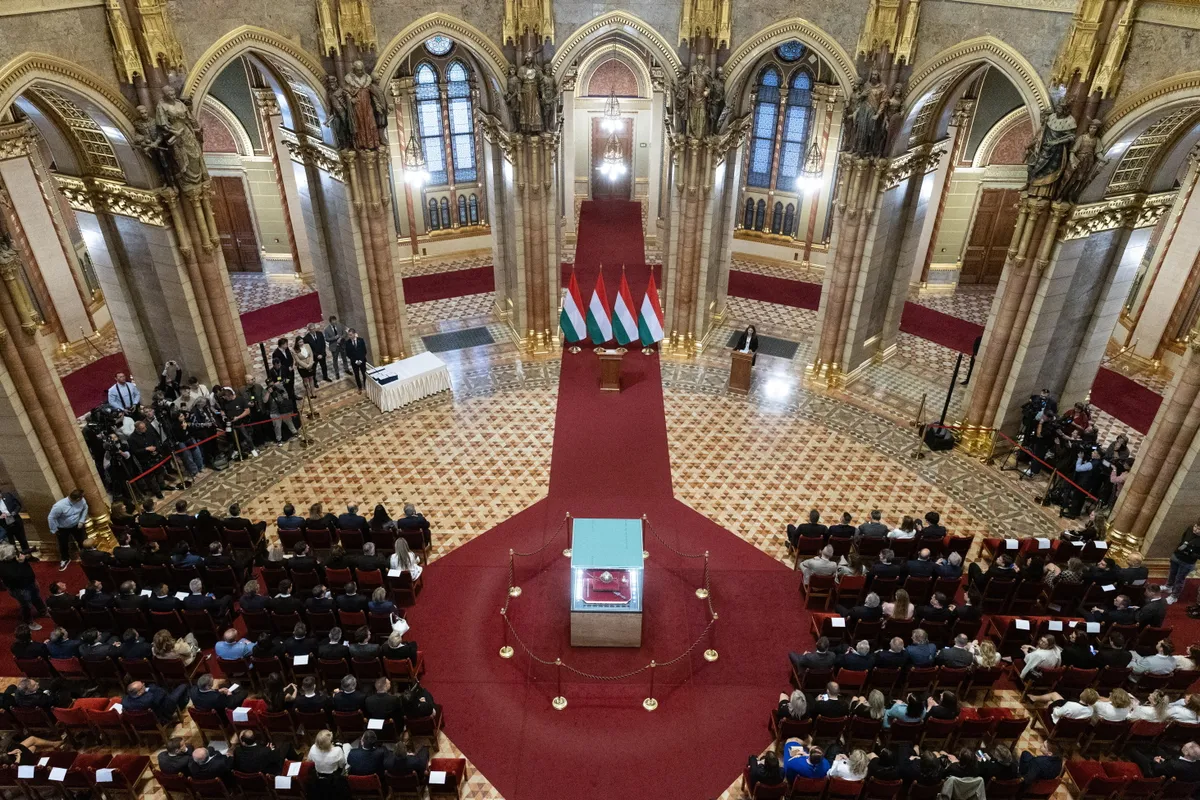 Országgyűlés: a kormányzatinál is nagyobb káderhiánnyal küzd a Tisza ...