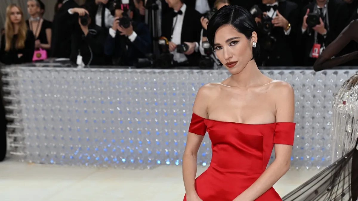 Kelsey Chow, a színésznő, aki minden fotón komoly karaktert hoz - ORIGO