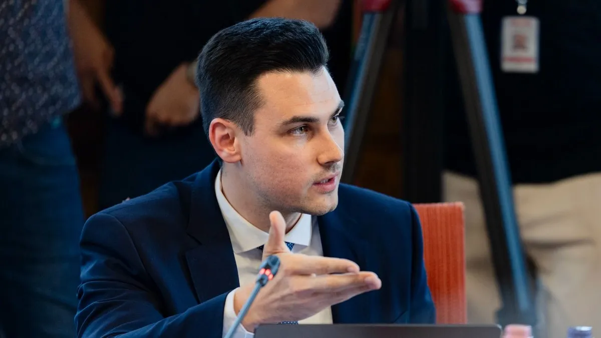 Magyar Pétertől joggal várnak választ Brüsszel cáfolata után - ORIGO