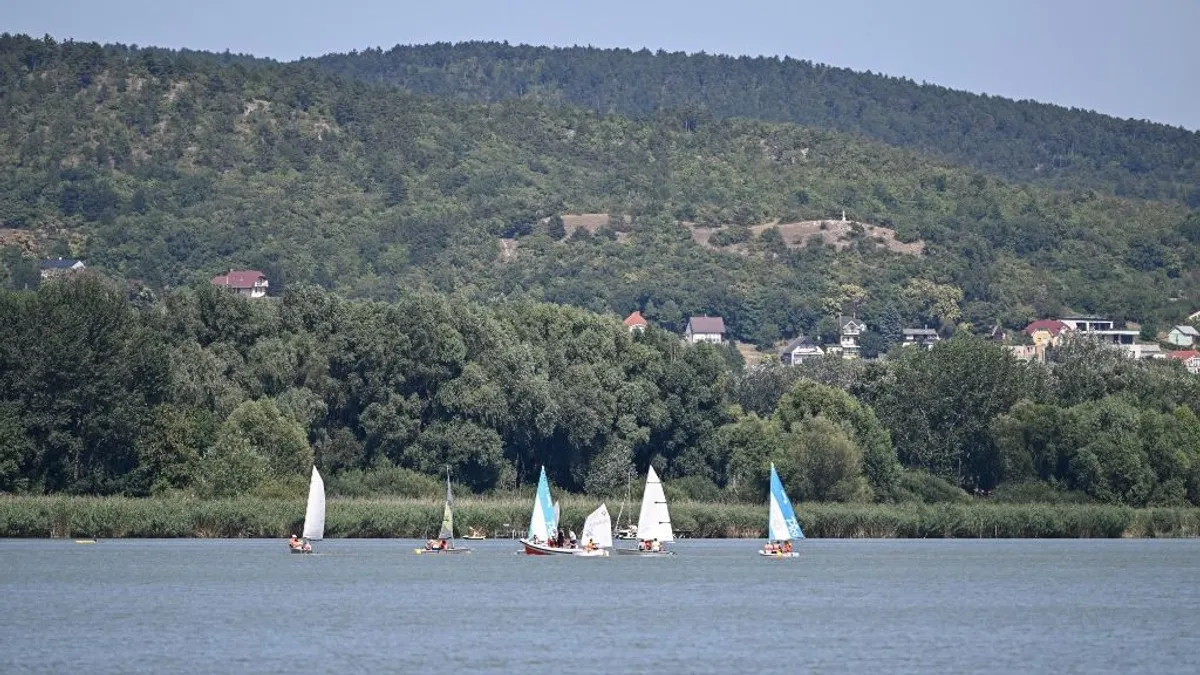 Riasztó jel a Balatonon: apad a víz, egyre több a száraz partszakasz ...
