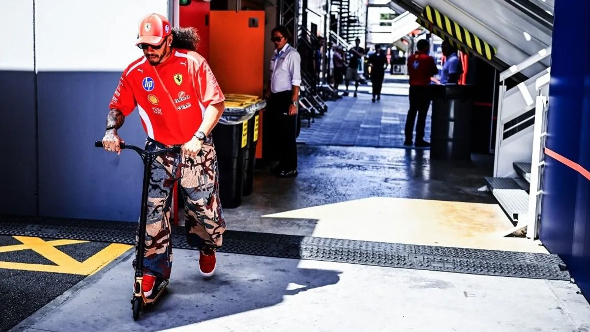 Lewis Hamilton új frizurával sokkolt a Katalán Nagydíjon - ORIGO